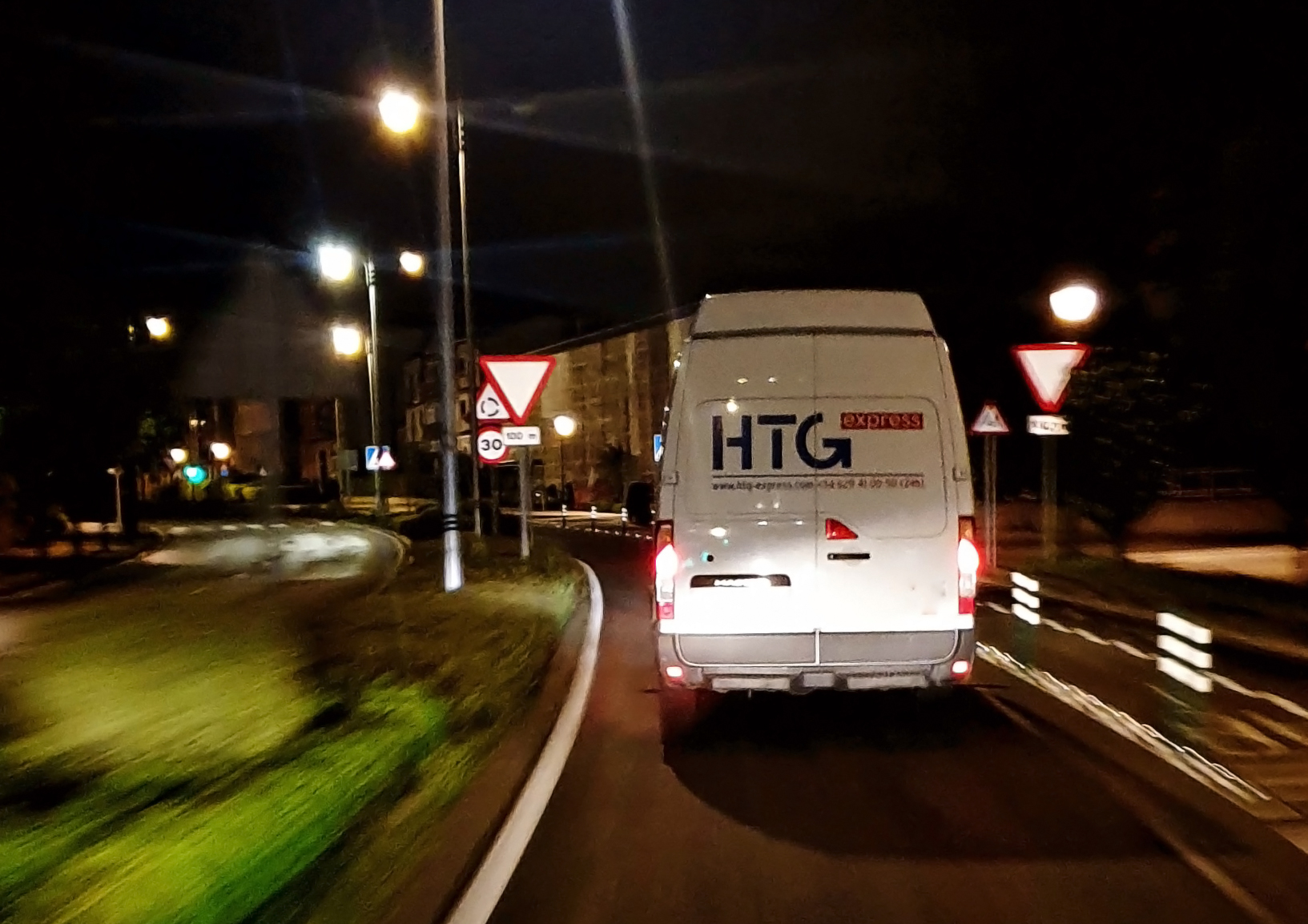 Equipo de seguimiento 24 horas: esencial en transporte internacional ...